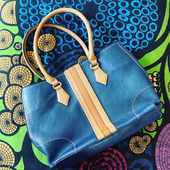 Sondra Roberts | Bags | Like New Sondra Roberts Large Faux Leather ...